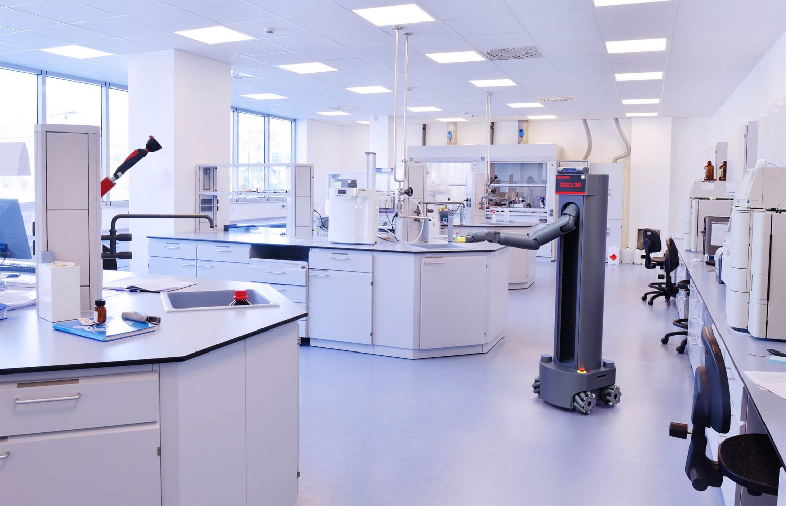 Model R2 Manipulator Robot and Mobile Robot Platform | Quasi Robotics